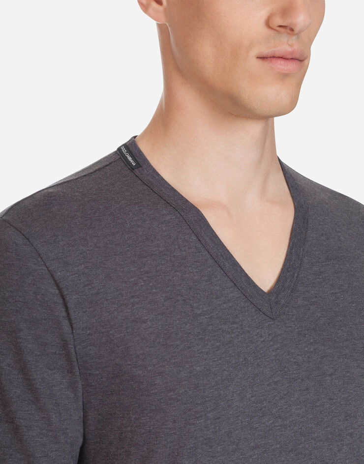 T-SHIRT SCOLLO V in Grey for Men | Dolce&Gabbana®