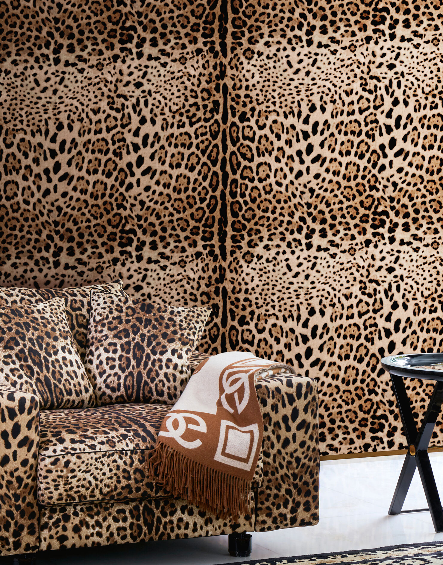 Wallpaper in Multicolor | Dolce&Gabbana®